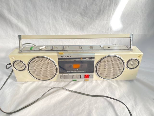ソニー ラジカセ CFS-F10 白 ラジオカセットレコーダー レトロ SONY 一部動作確認 現状品(ラジカセ)｜売買されたオークション情報 ...