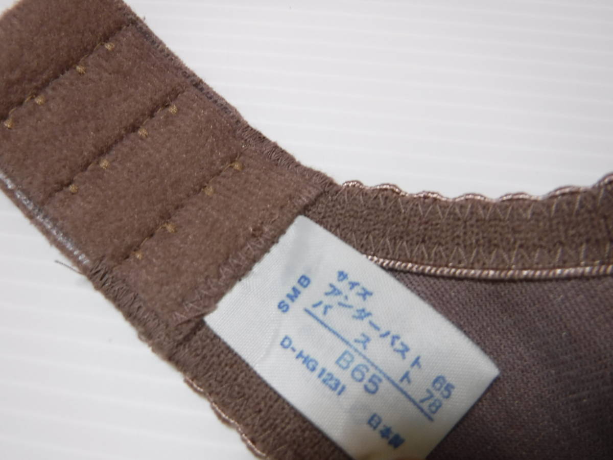 シャルレ FA181 良品 華やか補整ブラジャー＜ドゥヴァンナ＞ショコラ B65(Bカップ)｜売買されたオークション情報、yahooの商品情報をアーカイブ公開 - オークファン（aucfan.com）