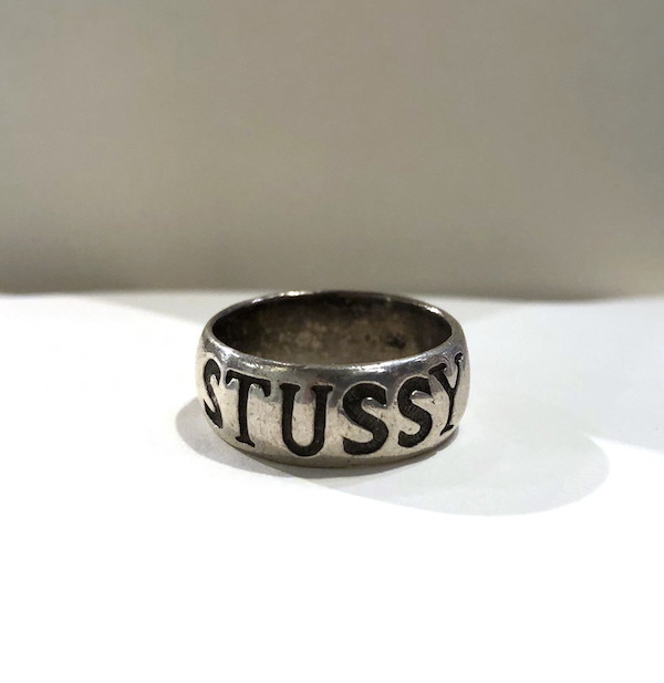 超劇レア ビンテージ STUSSY OLD SKOOL RING 指輪 ステューシー シルバー リング(服飾小物)｜売買されたオークション情報 ...