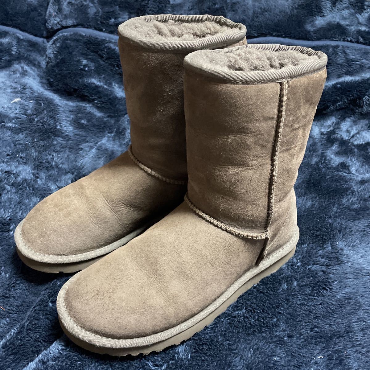 2回程度着用 UGG オーストラリア ムートンブーツ US7 24㎝ グレー系 定価22000円 送料全国520円(US7)｜売買されたオークション情報、yahooの商品情報をアーカイブ公開 ...