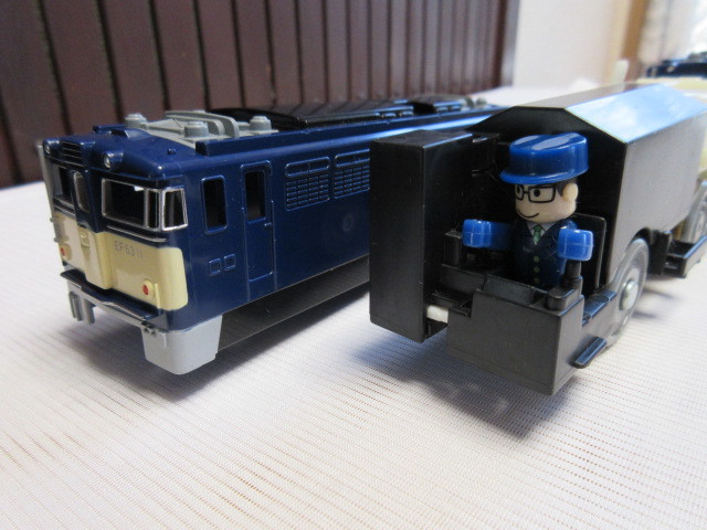 トミー EF6311 EF6312 2003年 TOMY MADE IN THAILAND プラレール(カプセルプラレール)｜売買されたオークション情報、yahooの商品情報をアーカイブ公開 ...