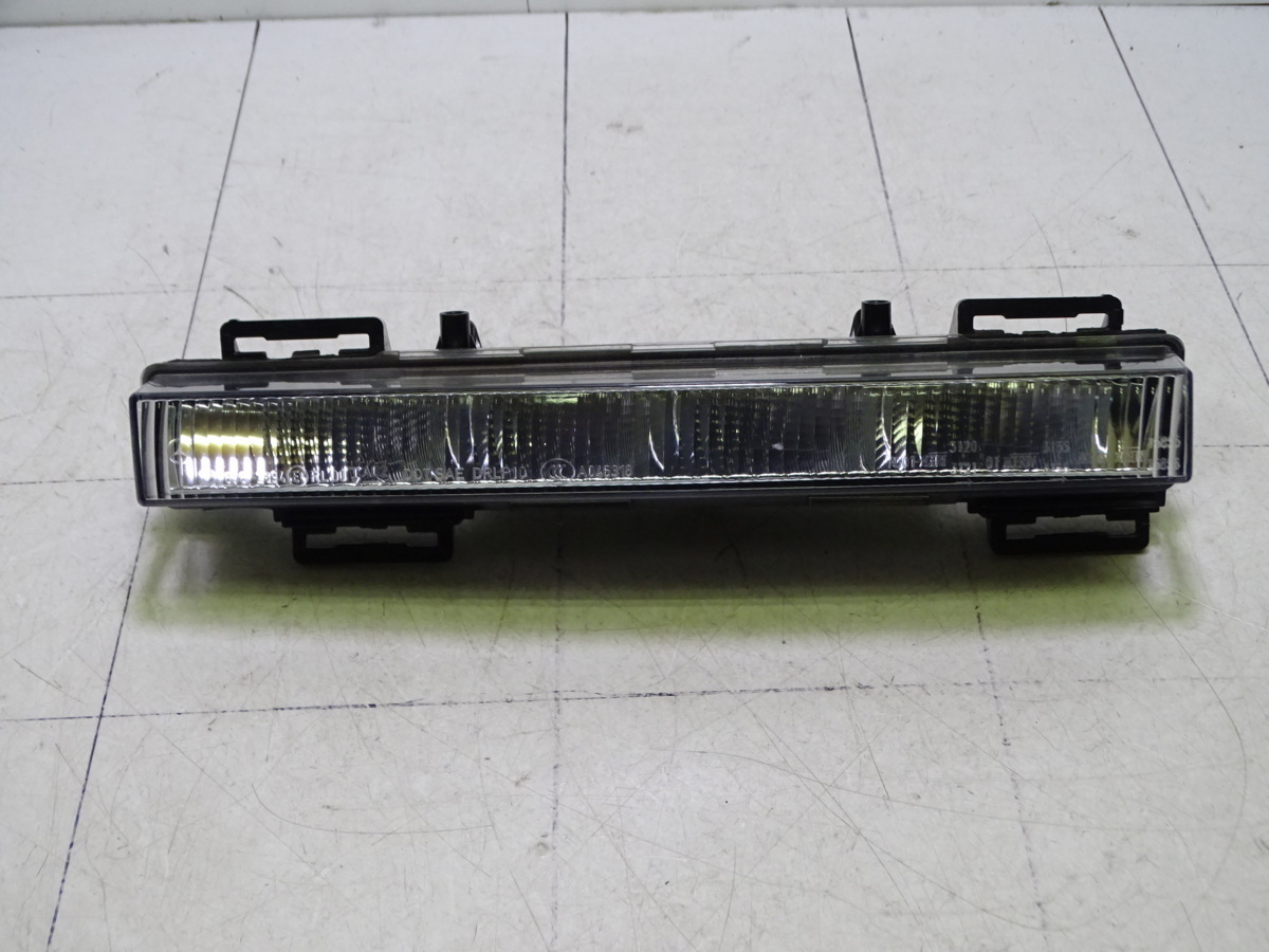 K0346vc ベンツ純正 ML W166/前期 AMG フロントバンパー 右 LED フォグ デイライト A2049065401(メルセデス ...