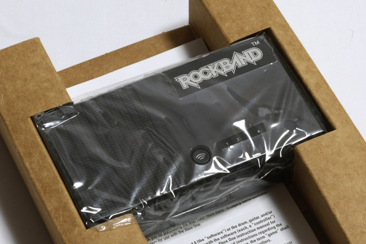 レア Rock Band 4 Legacy Controller Adapter Xbox One Series X/S 対応 ＆ ワイヤレス ...