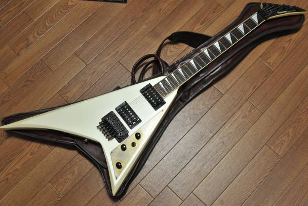 FERNANDES/フェルナンデス ランディV JS-110(フェルナンデス)｜売買されたオークション情報、yahooの商品情報をアーカイブ公開 - オークファン（aucfan.com）