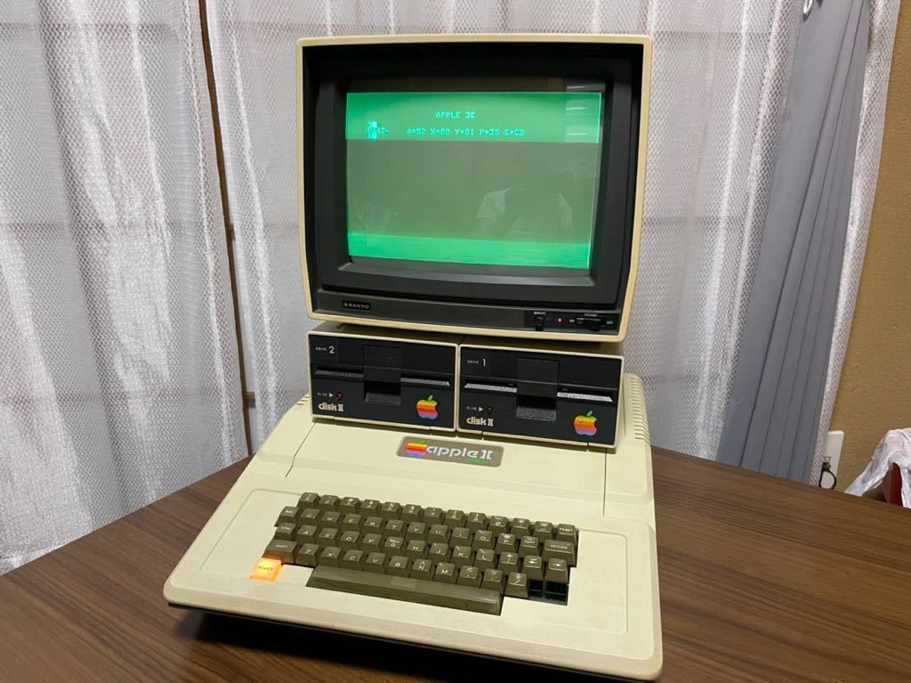 昭和レトロ Apple II plus A2S1016 Disk II A2M0003 2台 SANYO CRT ディスプレイ DDM ...