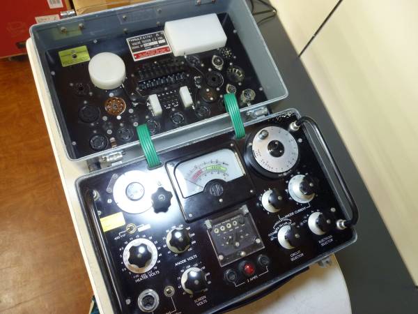 MLZ レア /英国AVO/CT-160/真空管試験機/真空管テスター(真空管)｜売買されたオークション情報、yahooの商品情報をアーカイブ ...