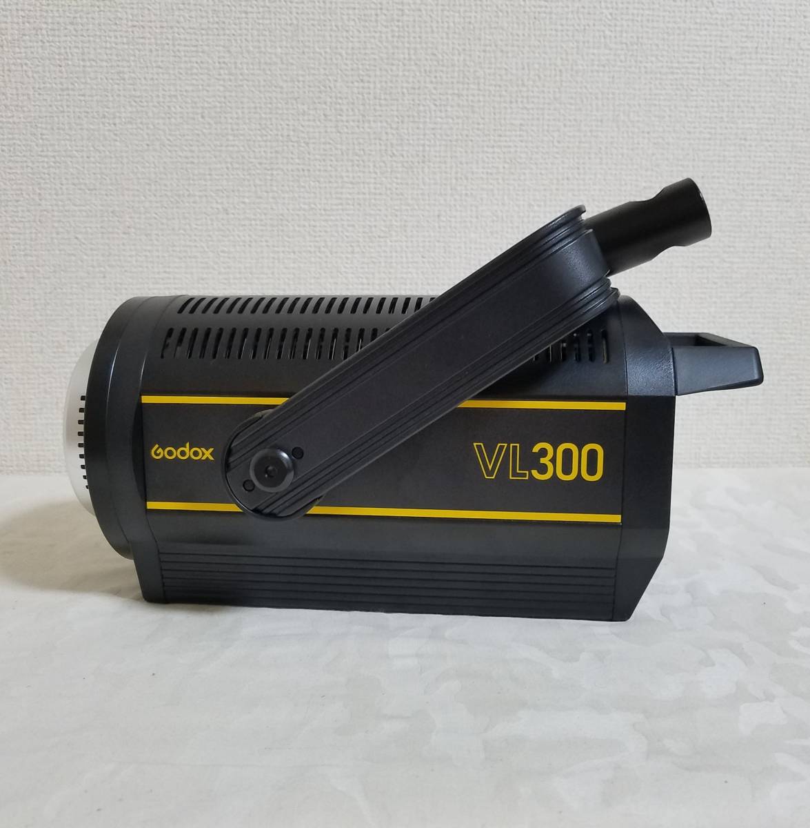 ジャンク品 Y994 Godox ゴドックス VL300 ビデオライト ボーエンズマウント(定常光)｜売買されたオークション情報、yahooの ...