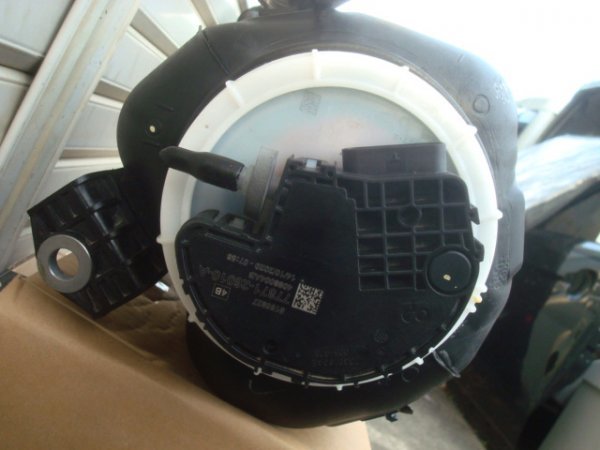 TOYOTA HIACE トヨタ ハイエース QDF-GDH211K 1E7 6型 1GD-FTV 純正 アドブルーポンプ パイプ タンク ...