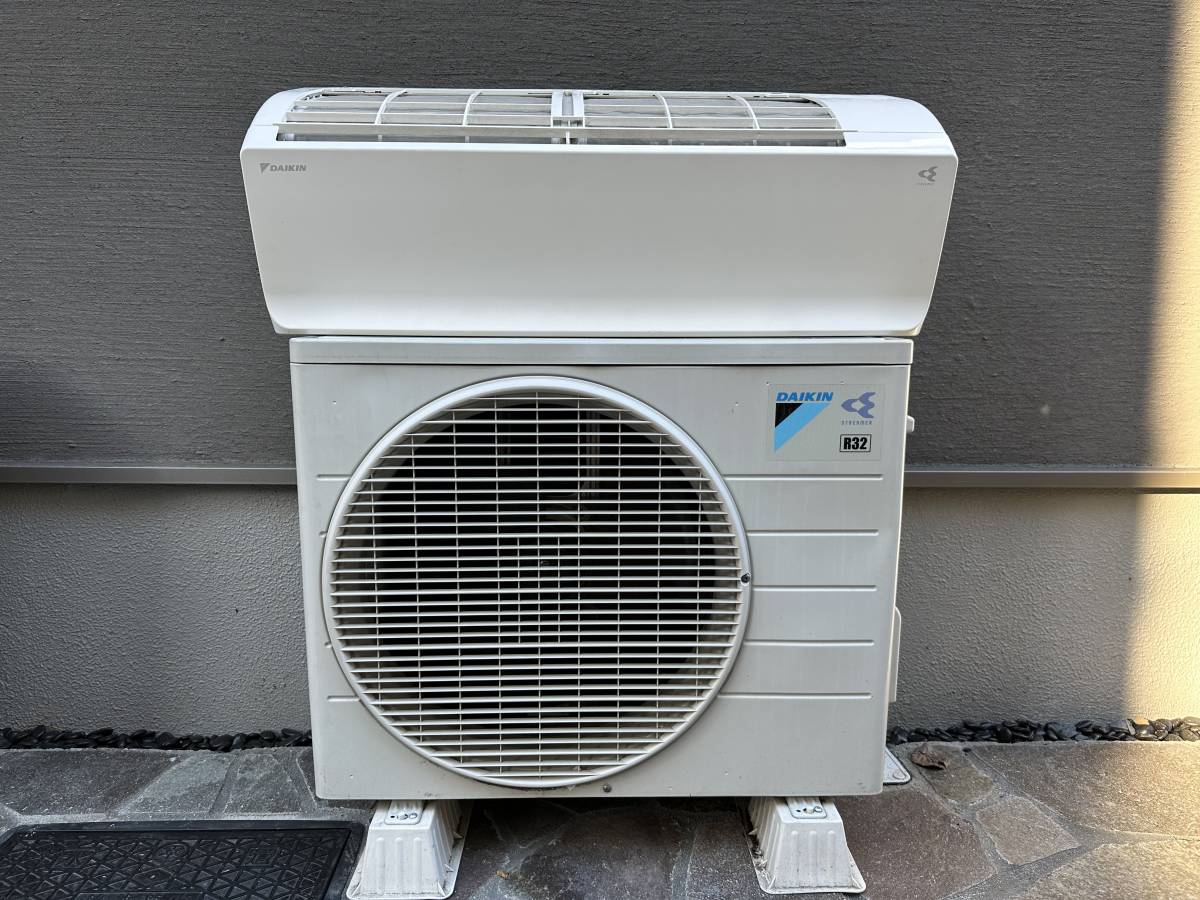 引き取り限定 ダイキン DAIKIN エアコン F36VTCXS-W 2018年製(12畳～)｜売買されたオークション情報、yahooの商品情報をアーカイブ公開 - オークファン（aucfan ...