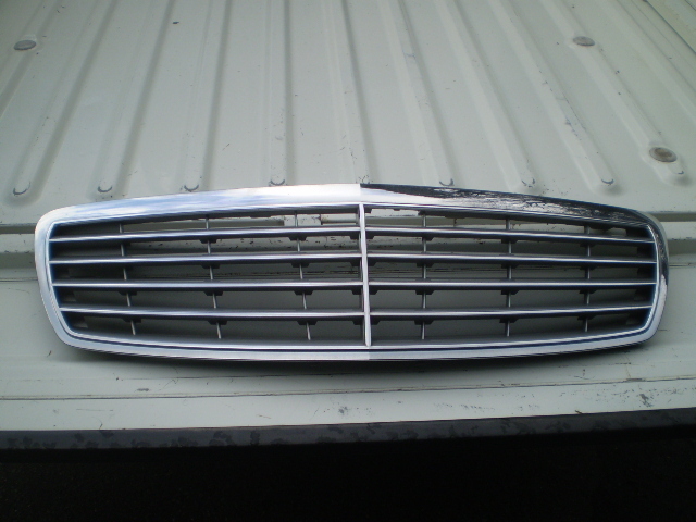 ベンツ W211 E280 E320 E500 AVG フロントグリル 775 シルバー 本州(フロント)｜売買されたオークション情報、yahooの商品情報をアーカイブ公開 - オークファン ...