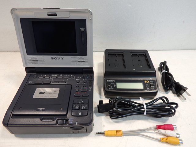 SONY ソニー GV-D1000 NTSC MiniDV 4型液晶モニター搭載 デジタルビデオウォークマン(ソニー)｜売買されたオークション ...