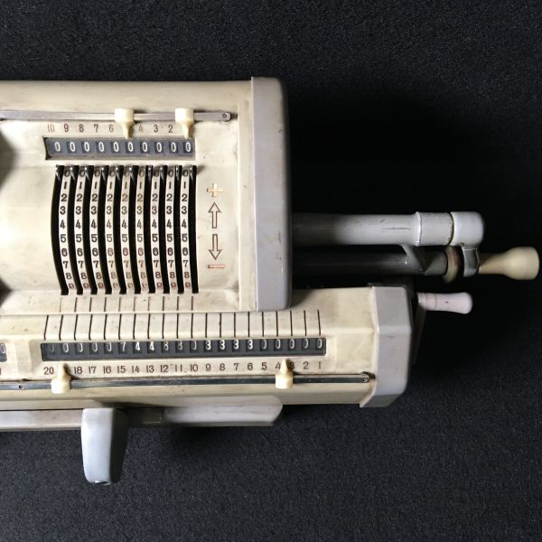 8A Tiger Calculator 手回し計算機 商品説明必読 タイガー 計算機 昭和レトロ アナログ 古道具 当時物 アンティーク ...