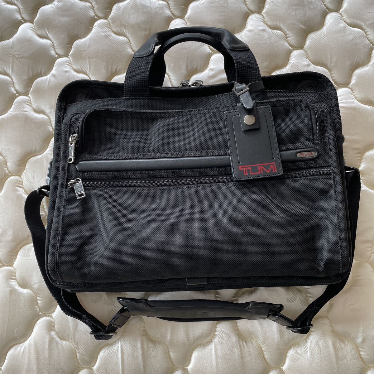 TUMI 26130D4 バリスティックナイロン トゥミ ラップトップブリーフ ビジネスバッグ PC収納 出張(ブリーフケース、書類かばん)｜売買されたオークション情報、yahooの商品情報を ...