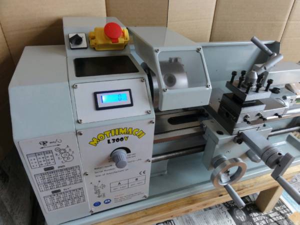 高剛性 小型卓上旋盤 MOTHMACH L300V 600w OP多数(旋盤)｜売買されたオークション情報、yahooの商品情報をアーカイブ公開 - オークファン（aucfan.com）