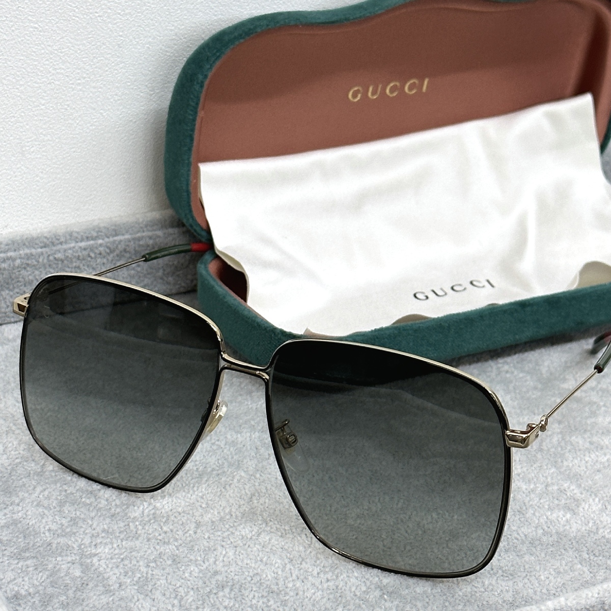 GUCCI/グッチ オーバーサイズサングラス GG0394S 001 61 14-145(サングラス)｜売買されたオークション情報、yahooの商品情報をアーカイブ公開 - オークファン ...