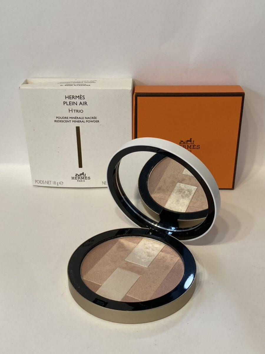 I4F031 エルメス HERMES プラン エア Hトリオ プードル ミネラル ナクレ 01 ローズ アタカマ フェイスパウダー 18g(その他)｜売買されたオークション情報、yahooの ...