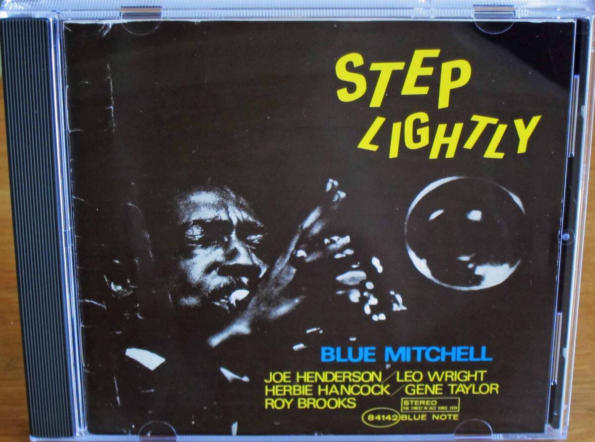 CD Blue Mitchell / Step Lightly(ジャズ一般)｜売買されたオークション情報、yahooの商品情報をアーカイブ公開 ...