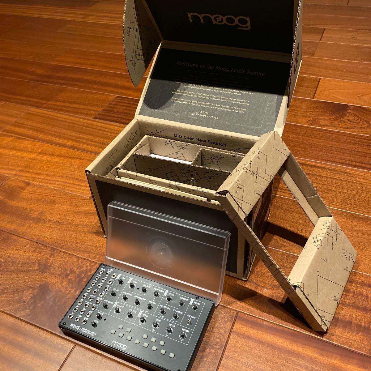 Moog Mavis(モーグ)｜売買されたオークション情報、yahooの商品情報をアーカイブ公開 - オークファン（aucfan.com）