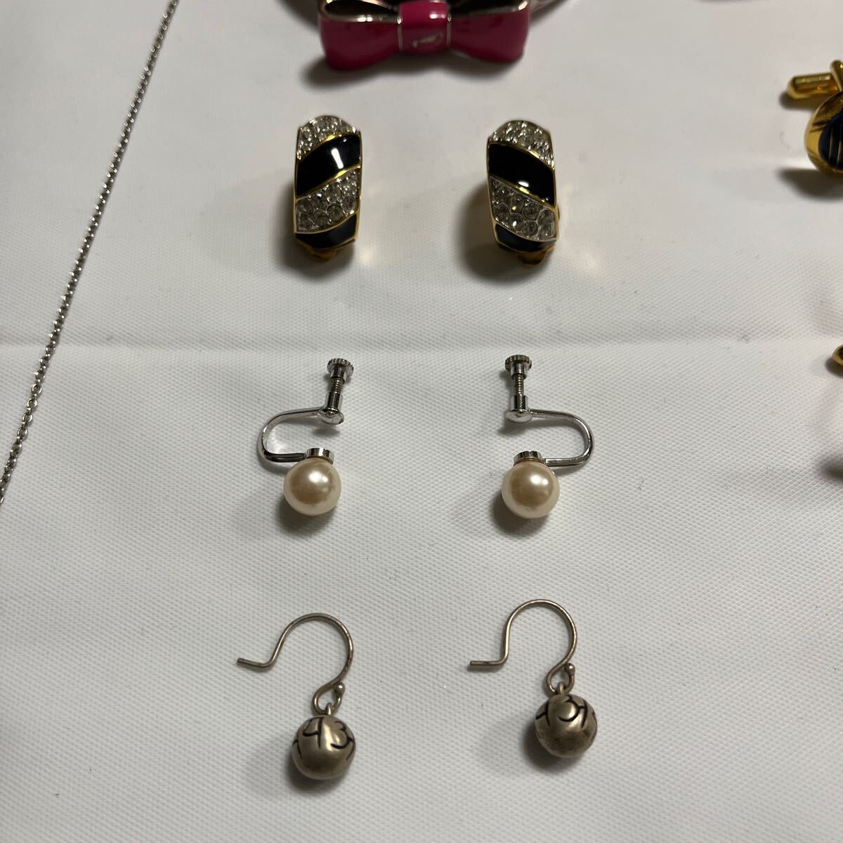 超豪華21点 多数 パール 水晶 Dior COACH GIVENCHY NINA RICCI SCOMMAG NINA RICCI LIMOGES MICHEL KLEIN ...