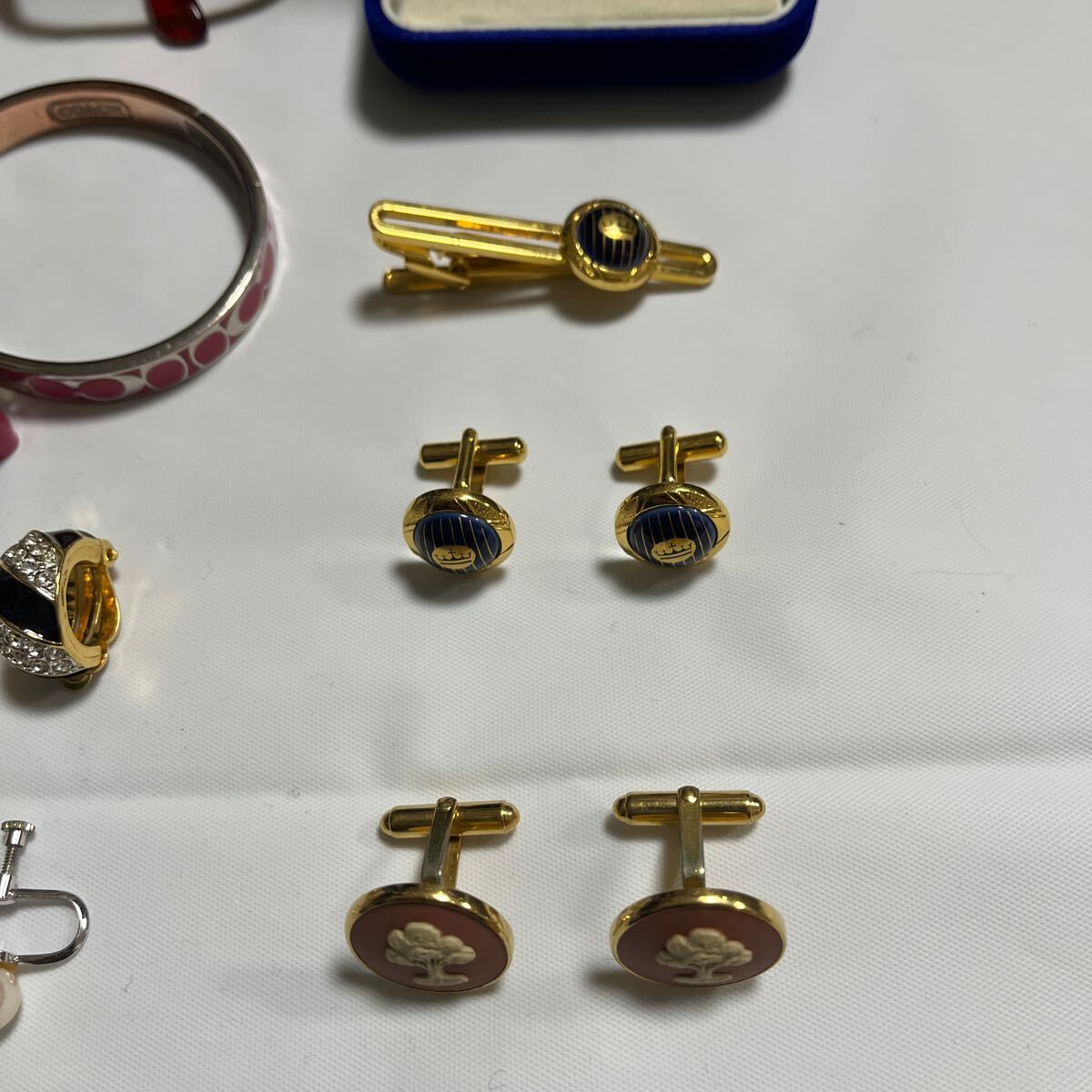 超豪華21点 多数 パール 水晶 Dior COACH GIVENCHY NINA RICCI SCOMMAG NINA RICCI LIMOGES MICHEL KLEIN ...