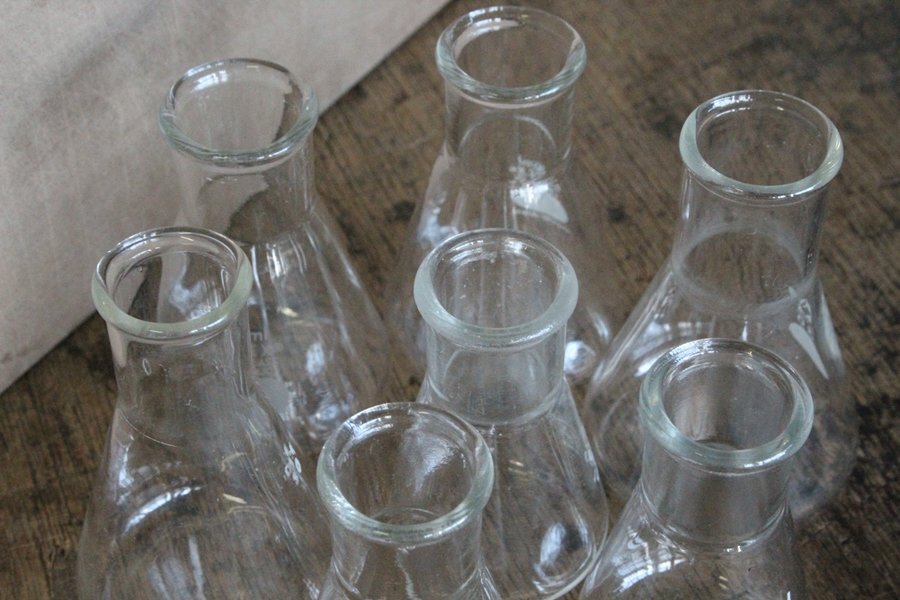 TB526小さなガラス瓶 三角フラスコ 7個 20ml/30ml/パイレックス/ハリオ/ボトル/ビン/昭和レトロ/小瓶/硝子瓶/花瓶/古道具タグボート(その他)｜売買されたオークション情報 ...