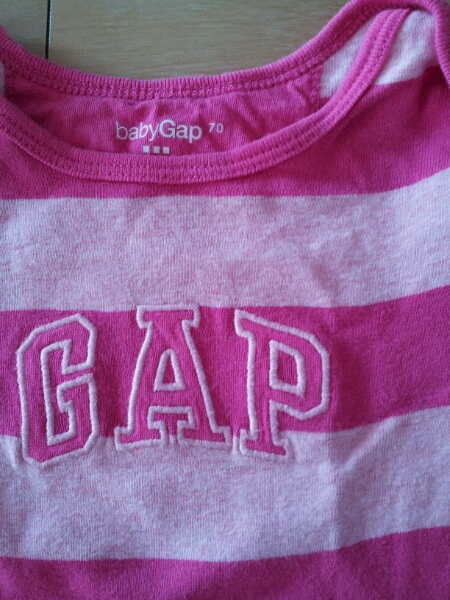 baby GAP ロンパース 女の子(80（75～84cm）)｜売買されたオークション情報、yahooの商品情報をアーカイブ公開 - オークファン（aucfan.com）