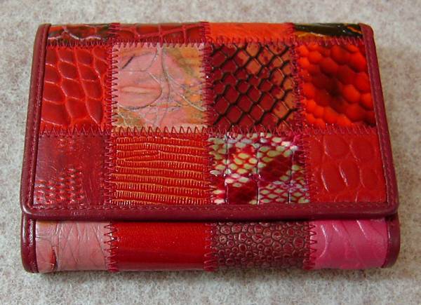 Meisslie イタリア製仔牛牛革のウォレット(二つ折り財布（小銭入れあり）)｜売買されたオークション情報、yahooの商品情報をアーカイブ ...