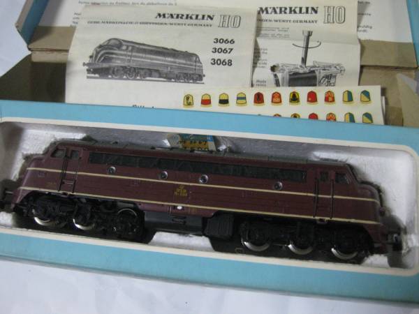 メルクリンMARKLIN HOゲージ 3067 DSBディーゼル機関車保管品(外国車輌)｜売買されたオークション情報、yahooの商品情報をアーカイブ公開 - オークファン（aucfan.com）