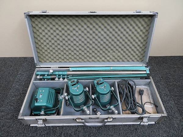 RDS ミニライティングキット LQMW-6S/LQMF-6S 3灯セット 81010(定常光)｜売買されたオークション情報、yahooの商品 ...