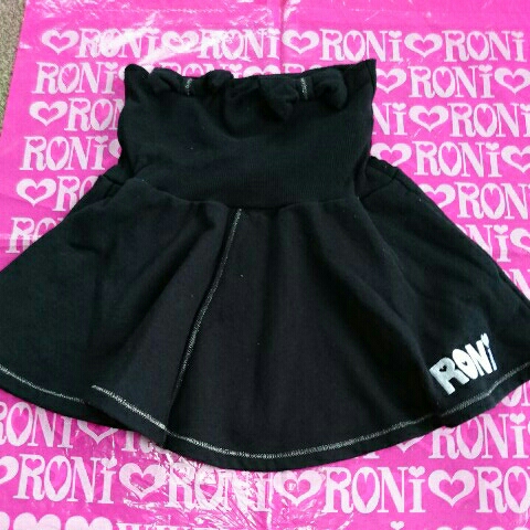 RONI スカート SM 120㎝(RONI)｜売買されたオークション情報、yahooの商品情報をアーカイブ公開 - オークファン（aucfan.com）