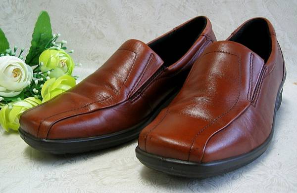 ECCO エコー 本革ローファー茶23.5cm 極(23.5cm)｜売買されたオークション情報、yahooの商品情報をアーカイブ公開 - オークファン（aucfan.com）