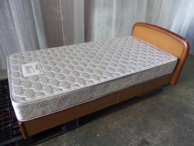 シモンズ SIMMONS シングル Maxipedicシリーズ ベッドマットあり 引き出し2つ c234he(マットレス付き)｜売買された ...