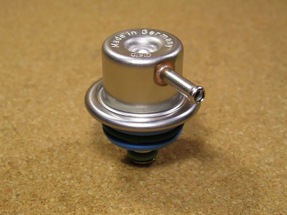 M-Benz純正OEM BOSCH製 フューエルプレッシャーレギュレーター A0000781889 W124 W140 W202 W210 W463 C208 R129 R170等多数 ...
