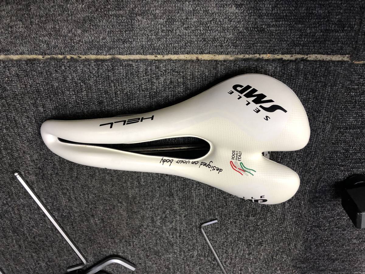 HELL 白(SELLE SMP)｜売買されたオークション情報、yahooの商品情報をアーカイブ公開 - オークファン（aucfan.com）