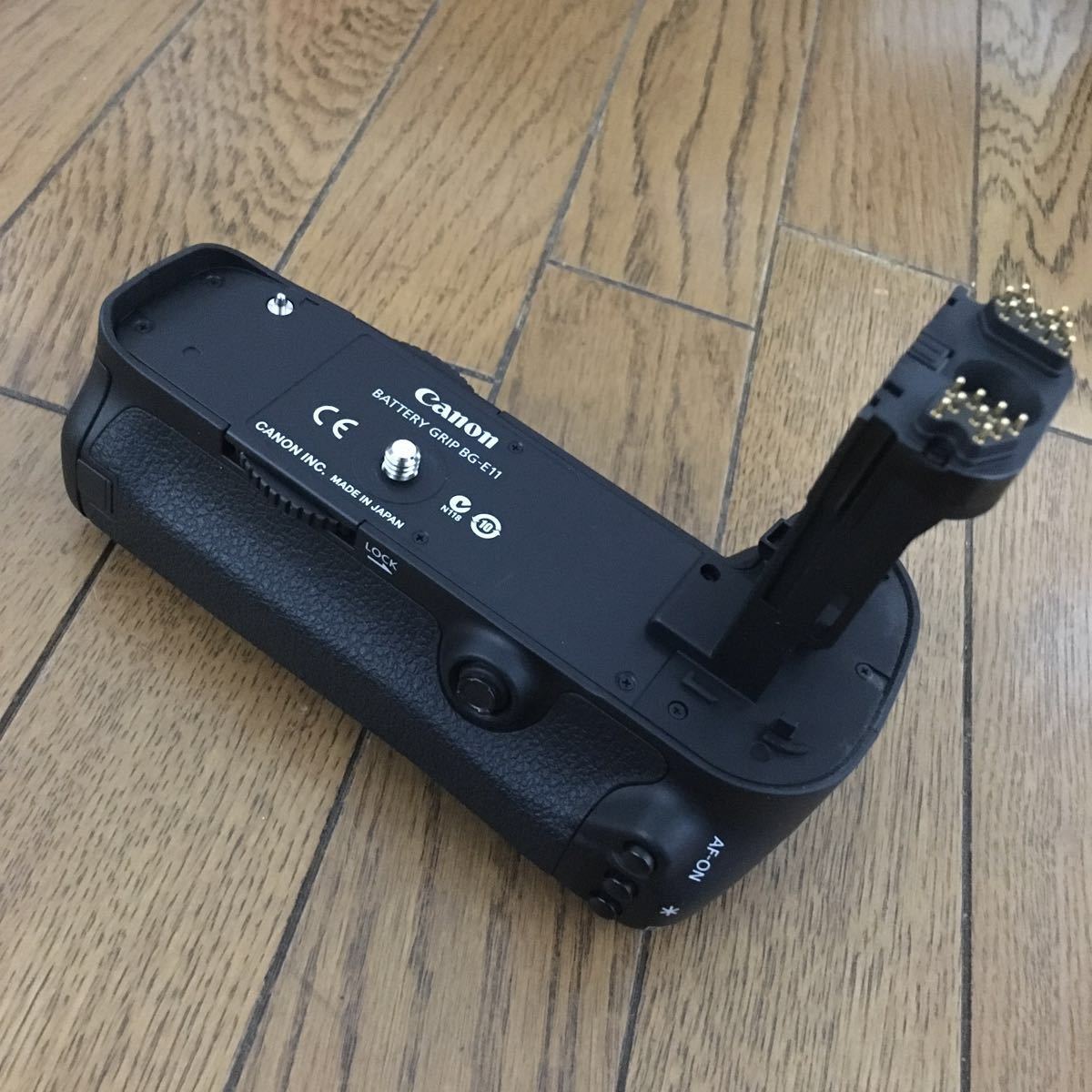 Canon BG-E11 バッテリーグリップ 時のマット感あってとてもキレイ み(キヤノン)｜売買されたオークション情報、yahooの商品情報をアーカイブ公開 - オークファン（aucfan.com）