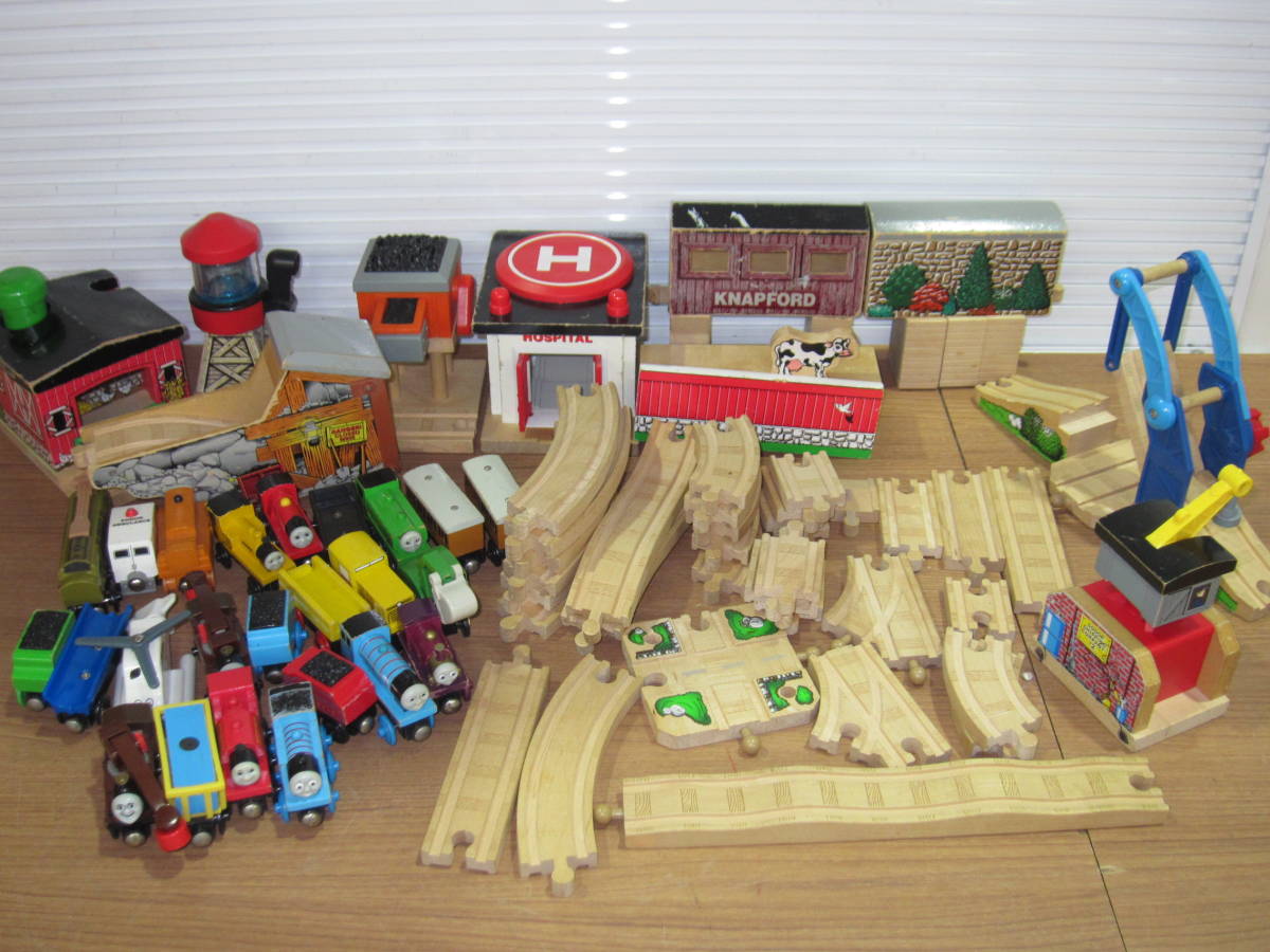 J9C トーマス 木製レール まとめ売り 使用感強 現状品(きかんしゃトーマス)｜売買されたオークション情報、yahooの商品情報をアーカイブ ...