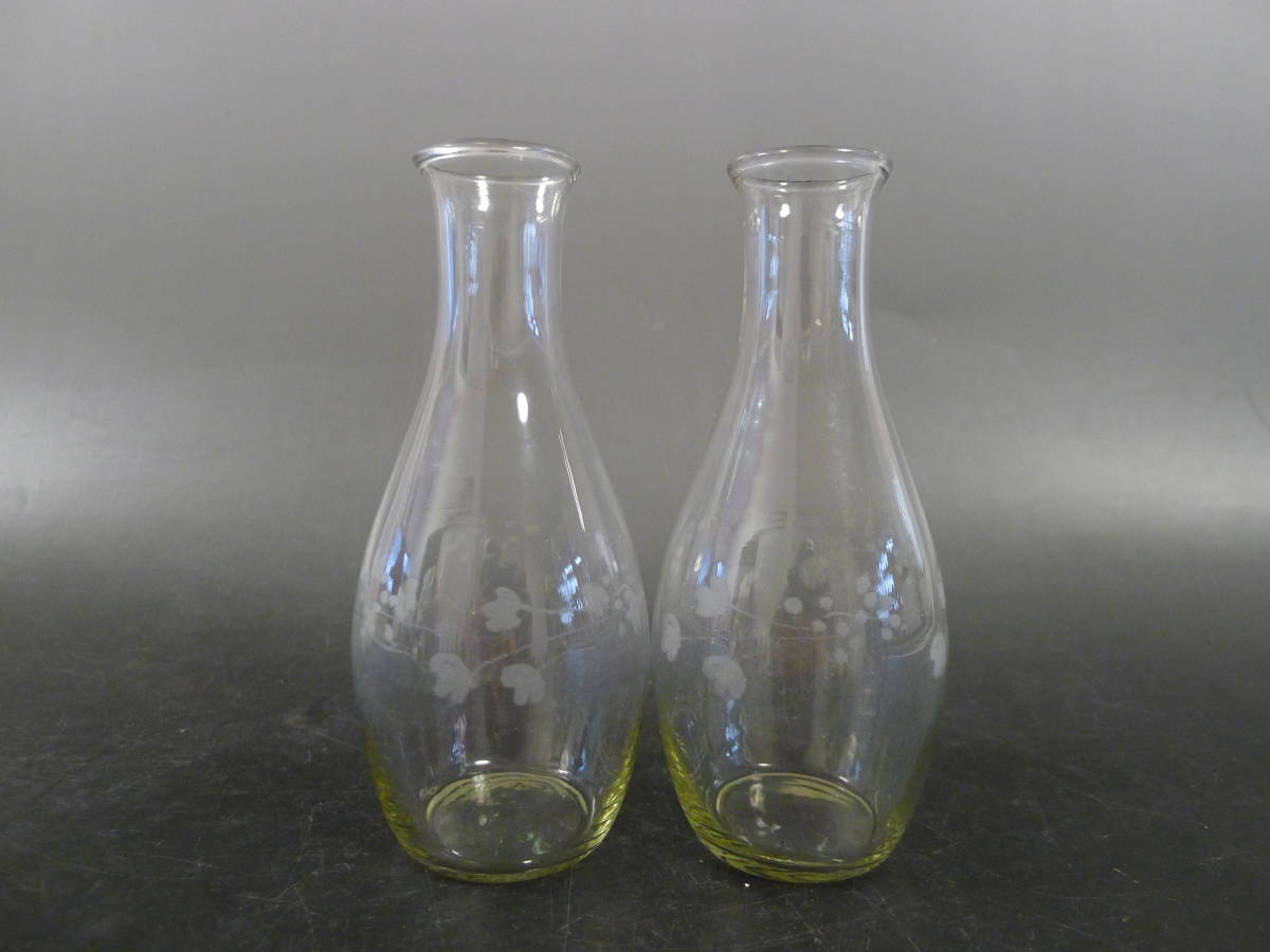 aa142 古いガラス徳利2本 花模様 お銚子 酒器 硝子 透明 ガラス 花瓶 花入 ボトル 昭和レトロ 大正ロマン 冷酒 古道具/60(徳利 ...