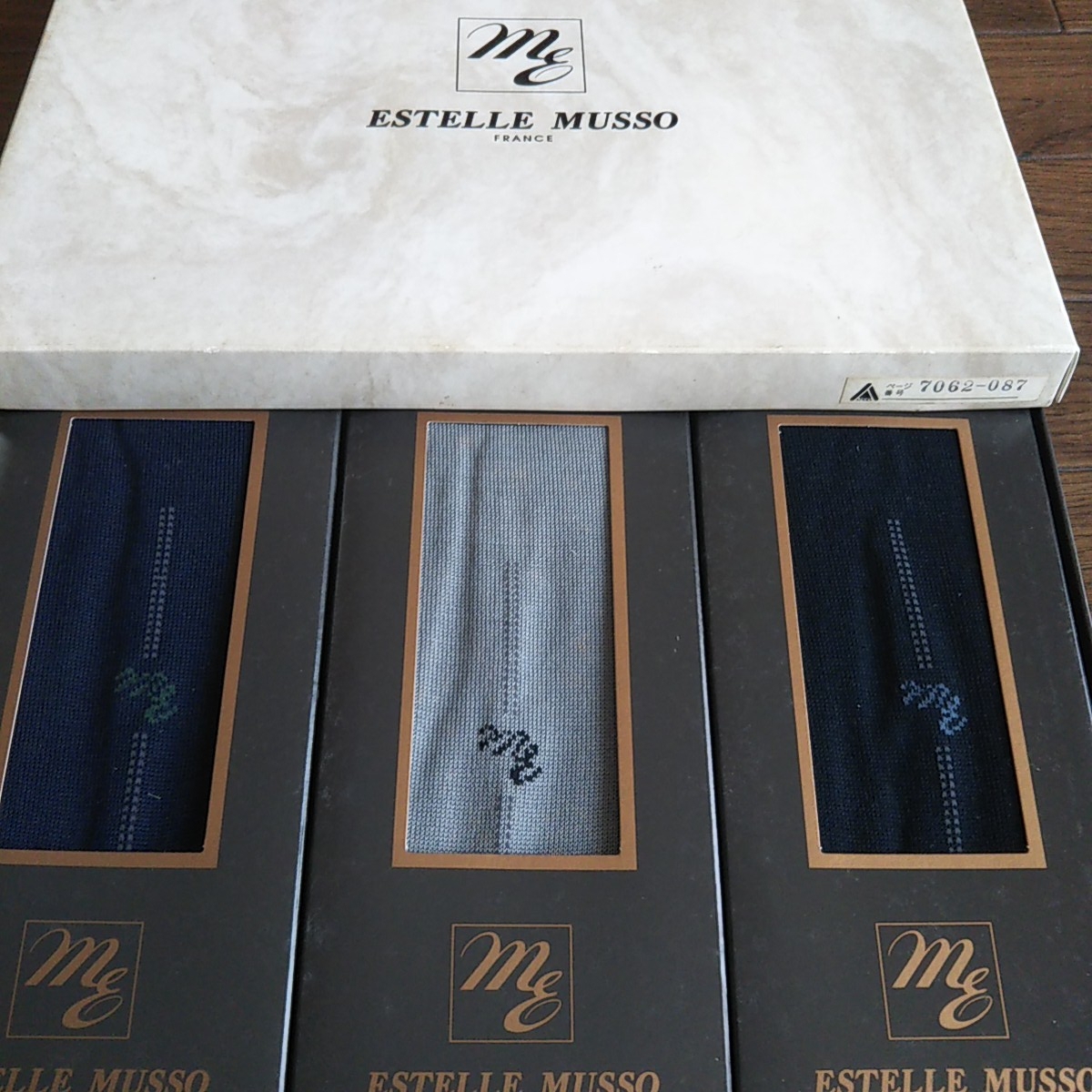 ESTELLE MUSSO 紳士ビジネス靴下3足 品 日本製 25㎝~26㎝(セット、まとめ売り)｜売買されたオークション情報、yahooの ...