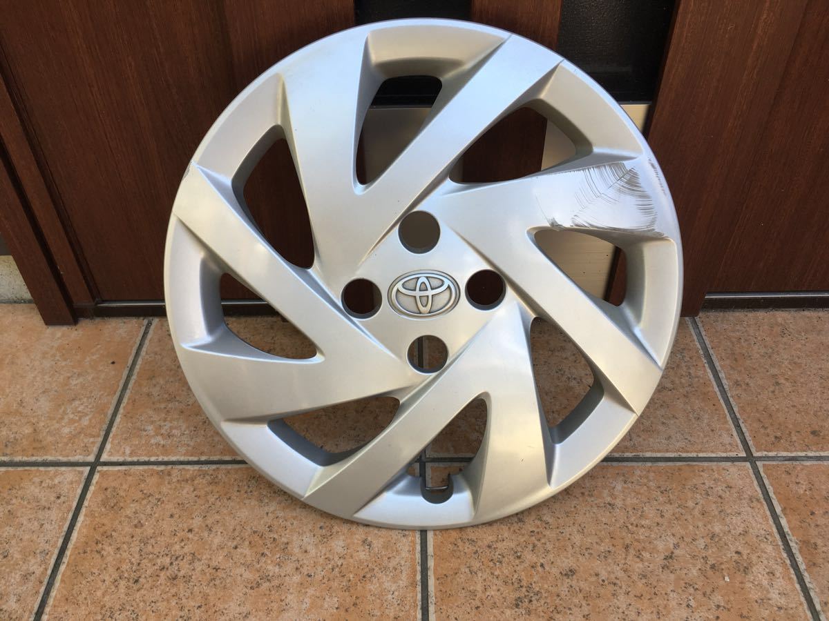 アクア純正ホイールキャップ トヨタ純正 NHP10 アクア15インチホイールカバー42602-52580 トヨタ純正品ホイールCP(純正品 ...