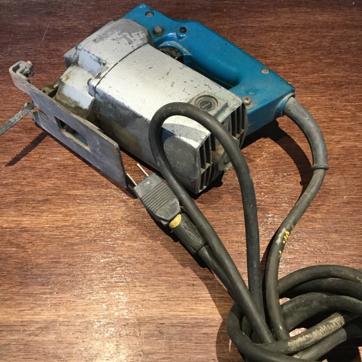 マキタ ジグソー 4300A 電動ノコギリ み ノコギリ 切断機 電ノコ(ジグソー、電気のこぎり)｜売買されたオークション情報、yahooの商品情報をアーカイブ公開 - オークファン ...