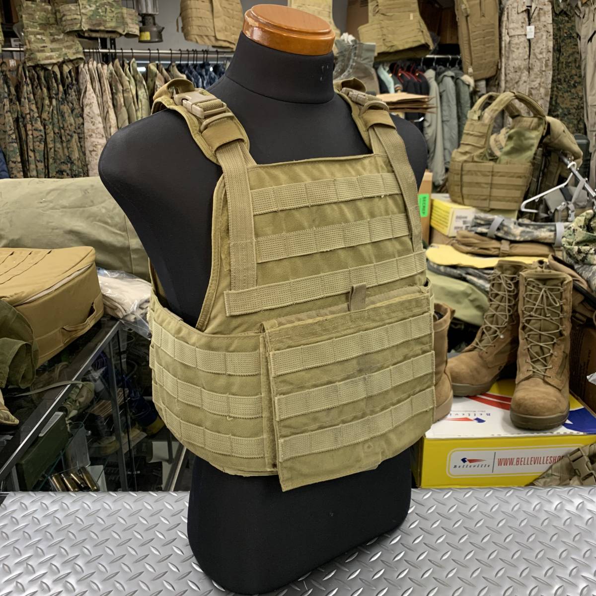 米軍放出 EAGLE MBAV/KH プレートキャリア S/M paraclete lbt tyr(個人装備)｜売買されたオークション情報、yahooの商品情報をアーカイブ公開 ...