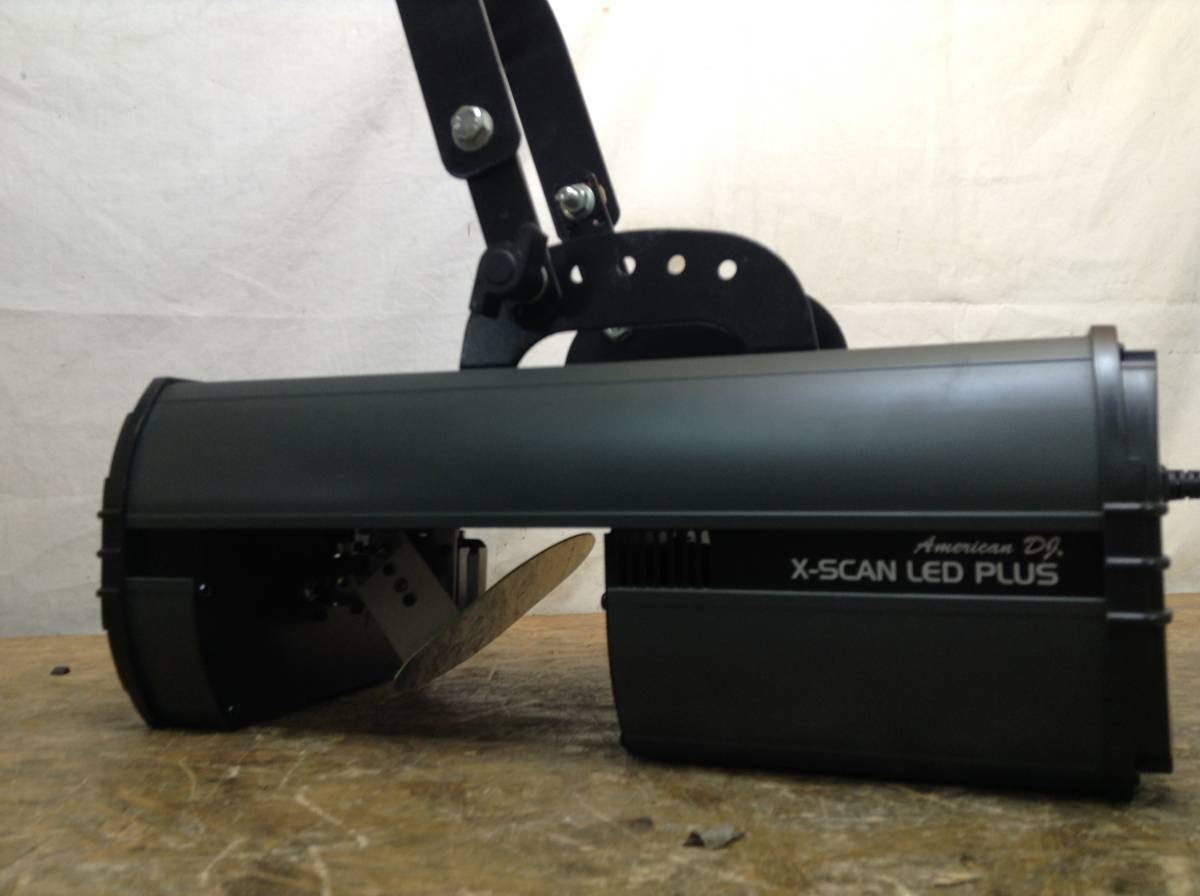 f200626-026A American DJ X-SCAN LED PLUS ミラースキャン 通電確認済み 舞台照明 ストロボ フラッシュ ...
