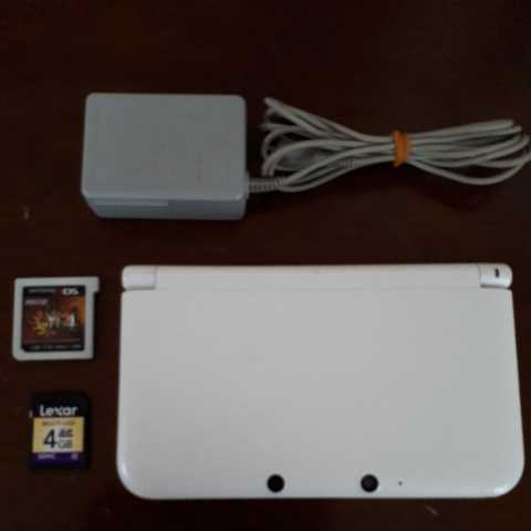 任天堂 3DS LL ホワイト 充電器 SDカード モンハン付き(ニンテンドー3DS LL本体)｜売買されたオークション情報、yahooの商品情報をアーカイブ公開 - オークファン ...