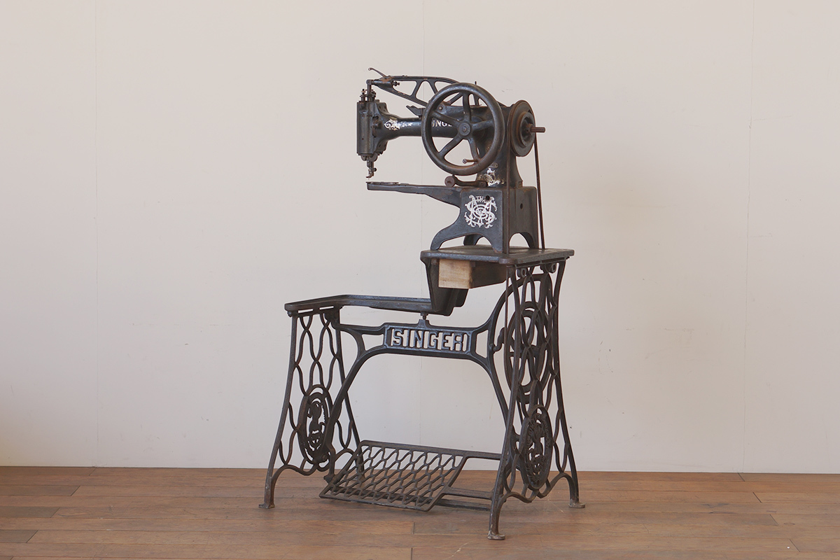 SINGER/シンガー 29K53 アンティーク工業用ミシン 八方ミシン 腕ミシン 鉄脚 足踏み 革 皮 靴 インダストリアル 直接引取可 ...