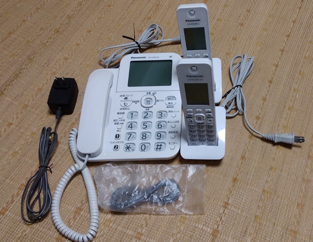 Panasonic コードレス電話機 VE-GD60-W 子機2台付(電話機一般)｜売買されたオークション情報、yahooの商品情報を ...