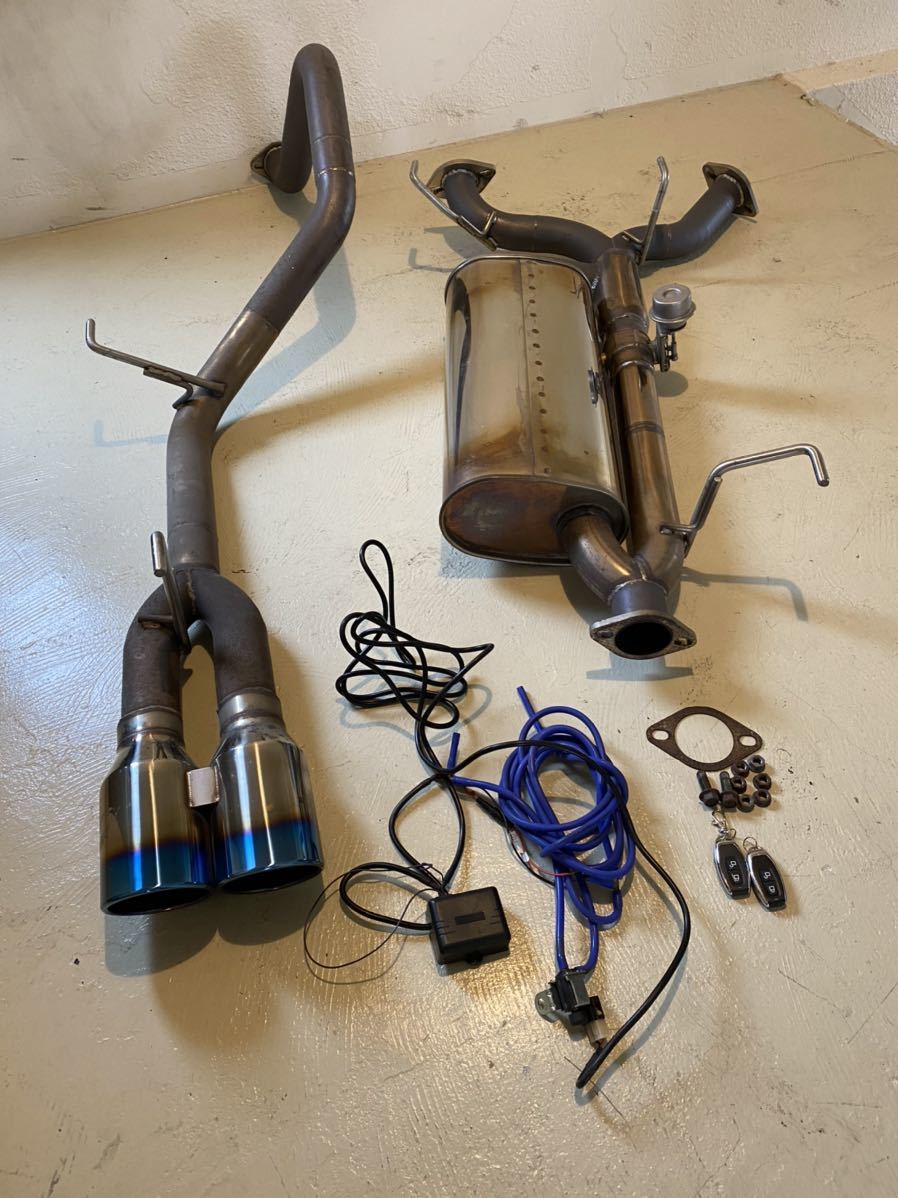 ランドクルーザー 200系 H29年式 ZX ワンオフマフラー 可変バルブ付き 車検対応 マフラー UBA-URJ202W 127(社外品)｜売買されたオークション情報、yahooの商品情報を ...