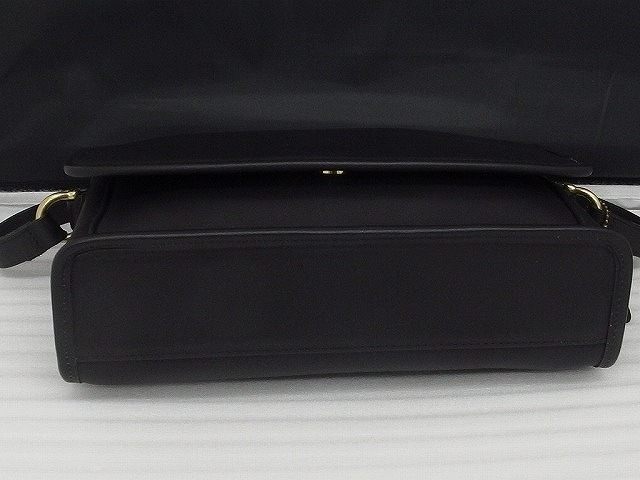 コーチ COACH ショルダーバッグ オールド ブラック 9975(合成皮革)｜売買されたオークション情報、yahooの商品情報をアーカイブ公開 - オークファン（aucfan.com）