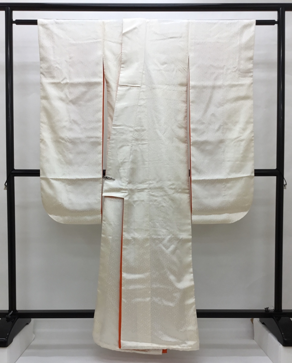 きものcocon 掛下 身丈167/裄65/正絹/白系/比翼仕立て/ふき綿入り/結婚式 7-16-3K-1688-g(その他)｜売買されたオークション情報、yahooの商品情報をアーカイブ公開 ...