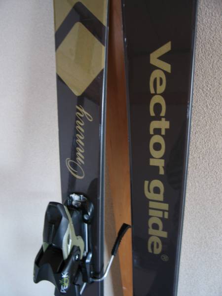 VECTOR GLIDE OMNNY 170cm ベクターグライド オムニー(フリーライド)｜売買されたオークション情報、yahooの商品情報をアーカイブ公開 - オークファン（aucfan.com）