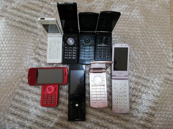 動作未確認 ジャンク ガラケー 8台まとめ出品 docomo N-02C/N-04A/N-05A/N-06A/N601i/N905i ...